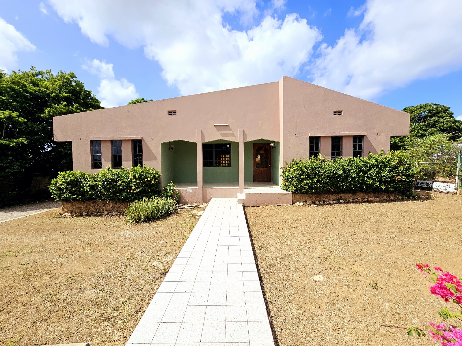 𝐇𝐨𝐮𝐬𝐞 𝗙𝗼𝗿 𝐒𝐚𝐥𝐞 at Mahuma - Caribbean Evolution Realty